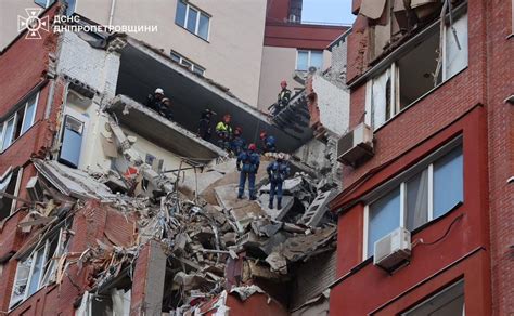 Кількість постраждалих від російського ракетного удару у Дніпрі зросла до 12 людей Вечірній Київ