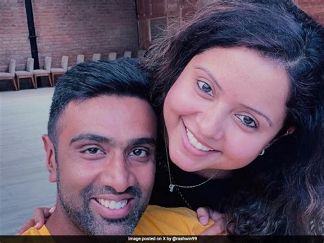 R Ashwin And His Wife