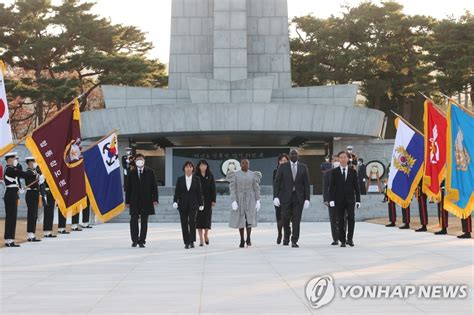 참배 마친 윌리엄 루토 케냐 대통령 연합뉴스