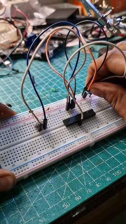 How To Power Up Atmega328 Chip Without Arduino 💡 Arduino Youtube