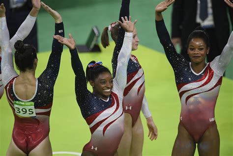 Us Gymnasts Women Aly Raisman Simone Biles Madison Kocian And Gabby Douglas Scrolller