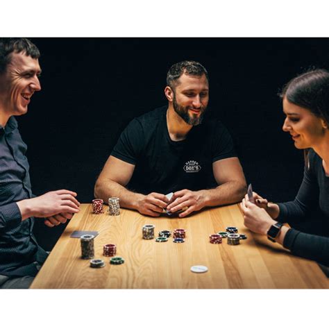 Комплект чипове за покер Master 500