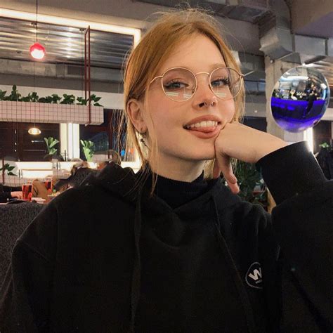 Katya Sitak Scrolller
