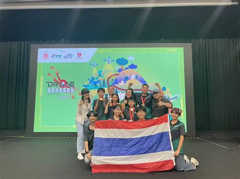 สอนโดรน อบรมโดรน สอนบินโดรน โรงเรียนสอนโดรน อันดับหนึ่งของไทย โดยทีมโคช