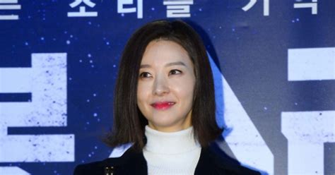 사별 송선미 새 출발 알렸다 51살에 대학 입학 성공 딸이 파티해줘