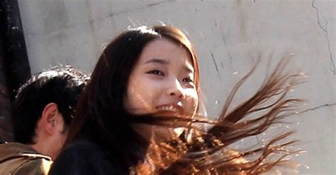 [포토] 아이유 졸업 소녀에서 숙녀로