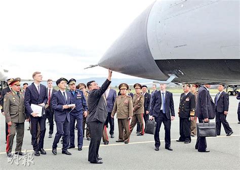 轉訪海參崴 偕俄防長訪空海軍基地 金正恩檢視高超音速導彈 20230917 國際 每日明報 明報新聞網