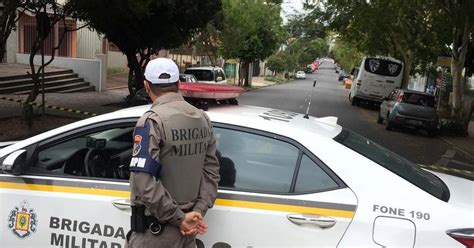 Criminosos Fazem Reféns Durante Tentativa De Roubo Na Zona Norte De