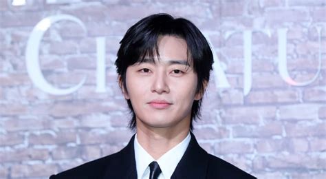 Park Seo Joon Medyada “kaybolan İnsanlık” Üzerine Düşüncelerini