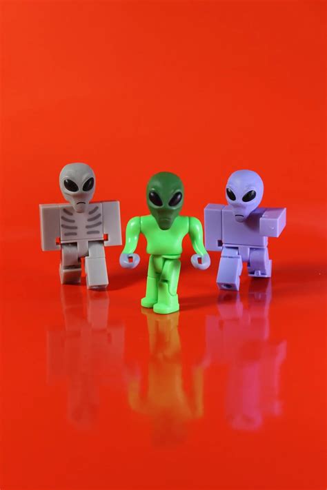 Photographed The Roblox Alien Toys 👽 Scrolller