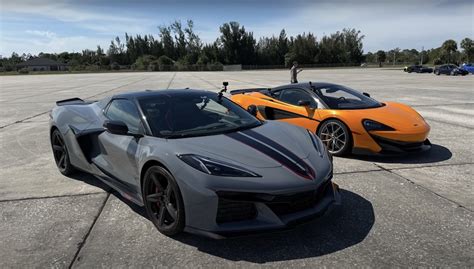 Corvette E Ray Obliterates Mclaren 600lt In A Drag Race