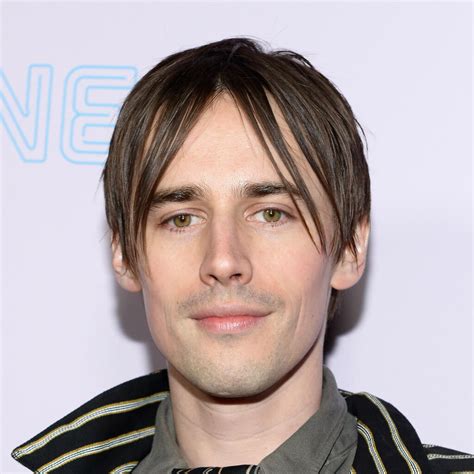 Reeve Carney Songs Streamen Rtl