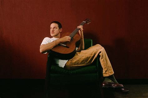 Rubel Anuncia Novo álbum Beleza Mas Agora A Gente Faz O Que Com Isso