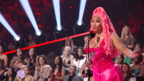 Addison Raes Mom Yung Gravy Make Out In Mtv Vmas 2022 Audience