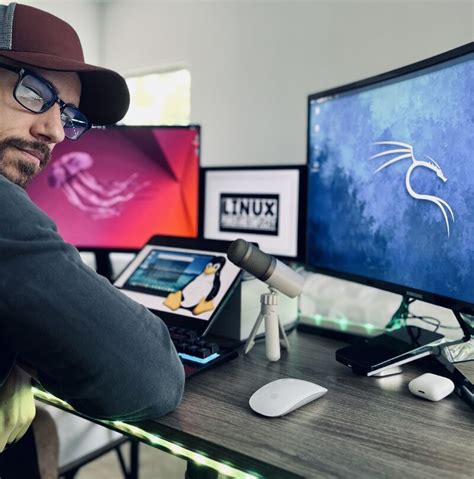 Shawn Spicer On Linkedin Linux Cybersecurity Hands Texteditor