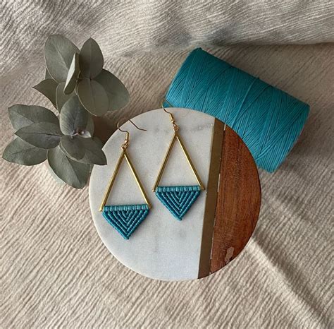 Geometric Triangle Macrame Earrings Etsy Joyería De Macramé