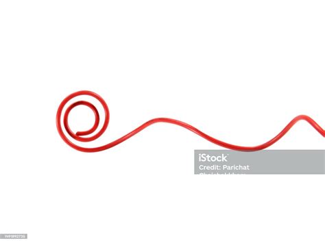 흰색 배경에 격리된 Usb 및 어댑터의 빨간색 와이어 케이블 전자 커넥터선택 초점 클리핑 패스 0명에 대한 스톡 사진 및 기타 이미지 Istock