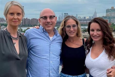 “and Just Like That” Kristin Davis Lloró Al Recordar Al Fallecido