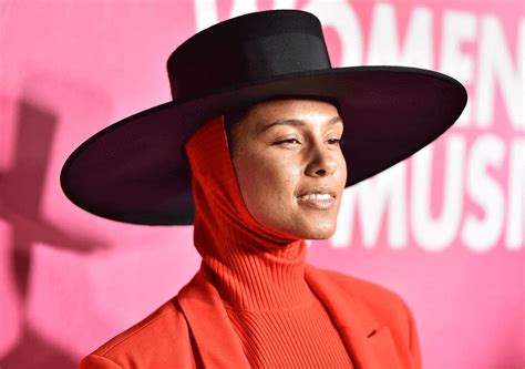 Alicia Keys Is The Girl On Fire Hosting The 2019 Grammys Hypefresh Inc