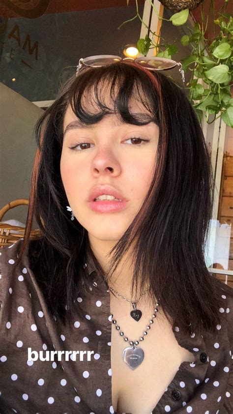 Pretty Face With Some Cleavage Scrolller