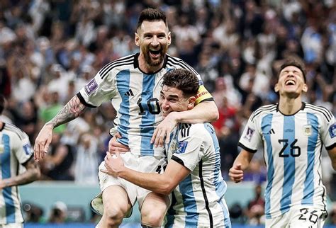 Con goles de Messi y Julián Álvarez Argentina le ganó a Croacia en el Lusail y es finalista