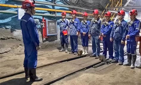 三十工程处罗河项目部与罗河铁矿联合举行井下电梯故障应急演练 中煤第三建设集团有限责任公司三十工程处