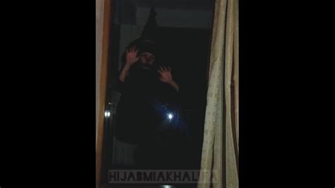 رعب حقيقي Sexy Witch Landed On My Balcony In Abu Dhabi And Scratching