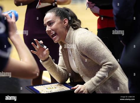 Spartanburg Sc January 30 Chattanooga Mocs Head Coach Deandra