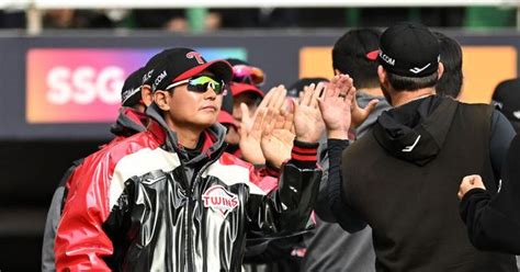 “감독님 생일 축하해요” Lg 메가트윈스포 대폭발 개막 7연승 구단 신기록 14 4 대승…nc 실책 4개 자멸 [창원 리뷰] 조선비즈