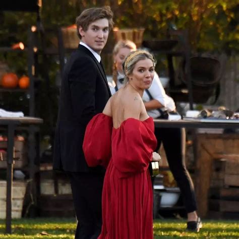 Jennifer Lawrence Wedding Photos Jennifer Lawrence Just Revealed Some