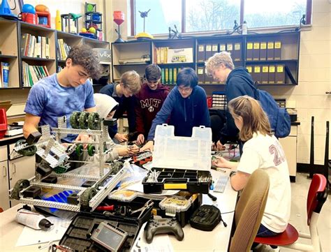 VEX Robotics Team Builds Leadership Skills Ahead Of New Season