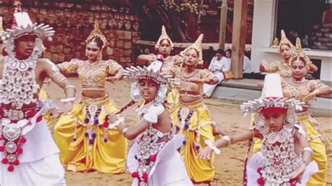 නැටුමට සිනහව එකතු වුන ලස්සන ගමනක ආරමිභය Youtube