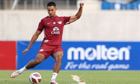 Най богатият футболист в света реши да окачи бутонките Други първенства Новини Futbol Tv