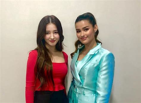 Liza Meets ‘lookalike Nancy Mcdonie From Momoland