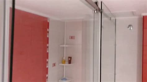 διαχωριστικό μπάνιου Youtube