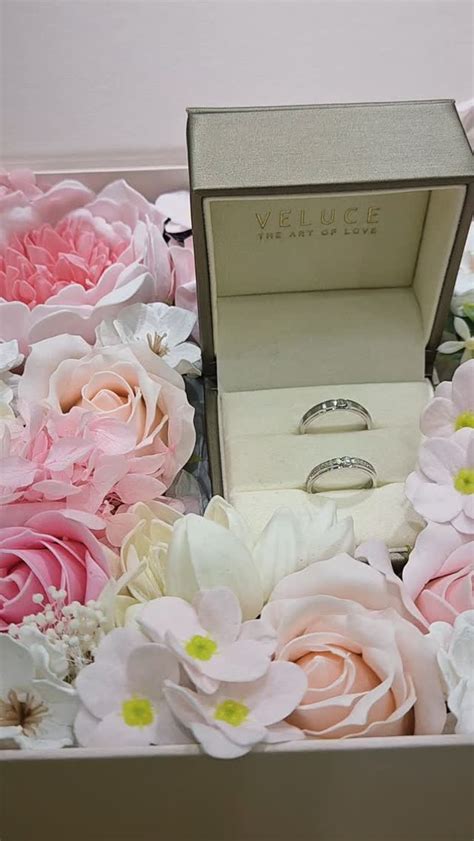 베루체광주점💍 광주예물 광주웨딩밴드 광주커플링 결혼반지 베루체본식후기 두분이 웨딩밴드로 픽 하신 일리아나프리모바시움입니다 메인 다이아몬드 주변을 멜리