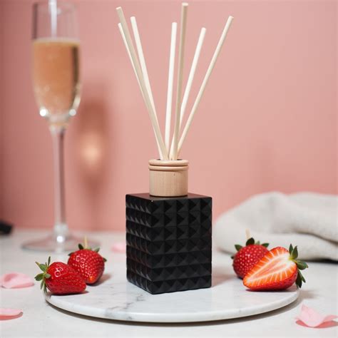 Champagne And Strawberry Reed Diffuser Zenvi Boutique