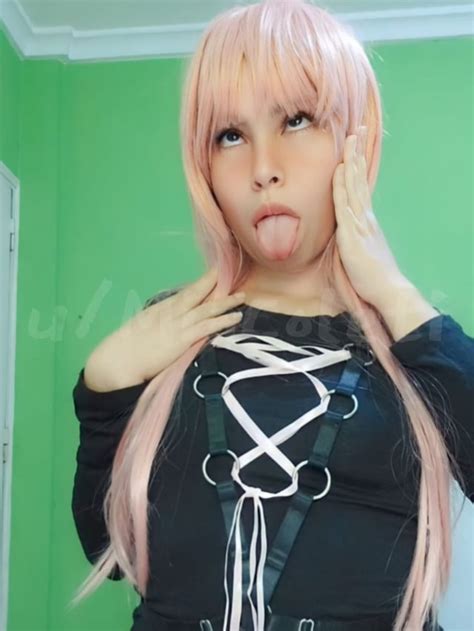 Do I Look Like Your Favorite Anime Girl ⁠｡⁠・⁠⁠⁠ε⁠⁠⁠・⁠｡⁠ R