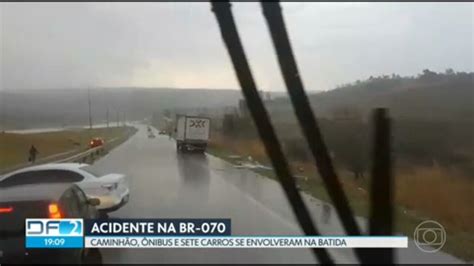 Vídeo Sete Pessoas Ficam Feridas Em Acidente Na Br 070 Df2 G1