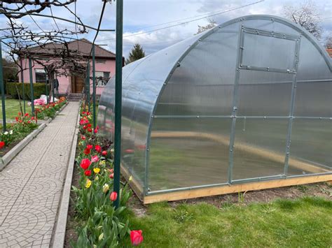 Висококачествени оранжерии и аксесоари