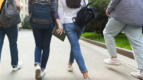 Електронскиот упис во средно бара прво внесување на сите оценки рачно