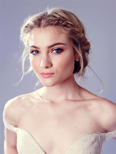배경 화면 여배우 여자들 Skyler Samuels 간단한 배경 3749x5000 Cybertron44 1469263 배경 화면 Wallhere