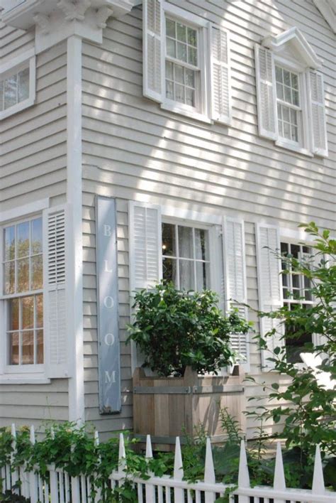 Balboa Mist Oc 27 Benjamin Moore What Color Is Review And Use