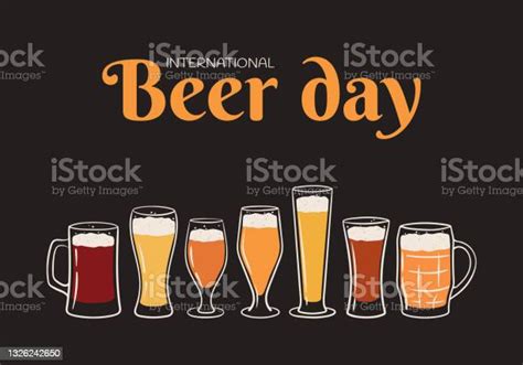 국제 맥주의 날 어두운 배경에 차가운 거품이 다른 맥주와 전체 머그잔과 안경 인사말 카드 배너 전단지 벡터 일러스트레이션 International Beer Day에 대한