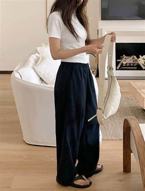 공구우먼 플러스사이즈 린넨 혼방 소재로 시원하게 여름에 즐기기 좋은 점퍼에요 특히 나시 코디 좋아하시는 분들에게는 꼭 추천드려요🩵 Instagram