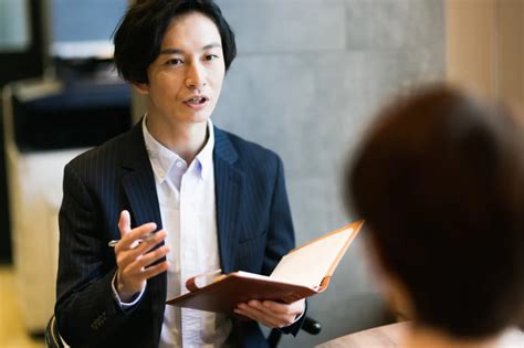ジャーナリストになるには？仕事内容や求められる資質と能力を紹介