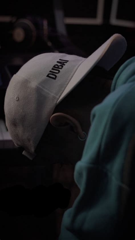 ʜᴇʏᴅᴀ ‎خوبی الان زدی زختمو؟ رز بنفشه بی روح منـ Officialtheshey