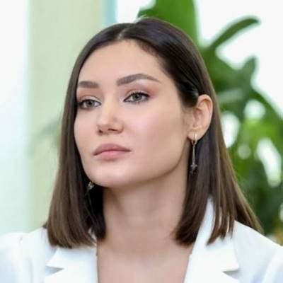 Classify Uzbek Actress Yulduz Rajabova