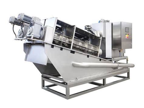 Spiral Squeeze Pulp Machine In The Paper Making Industry