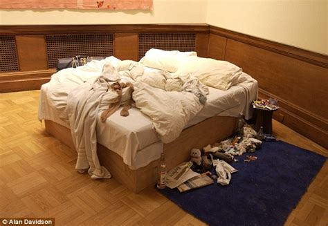 Tracey Emins Controversial Bed Artwork Sells For £22m But Who Bought It Daily Mail Online